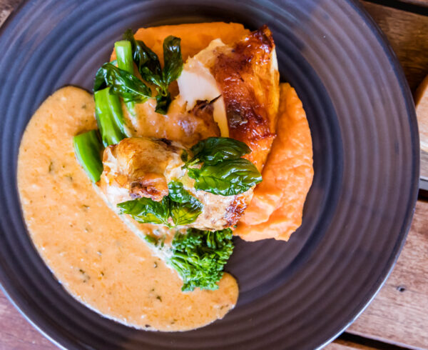 Eat & Drink At Spring Lake Hotel - Springfield QLD