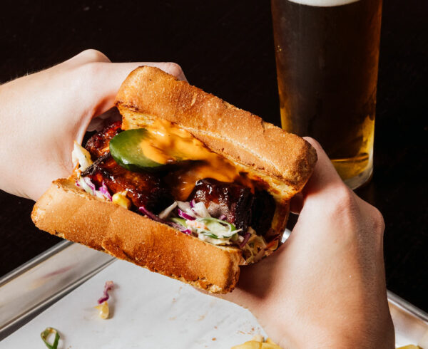 Eat & Drink At Spring Lake Hotel - Springfield QLD